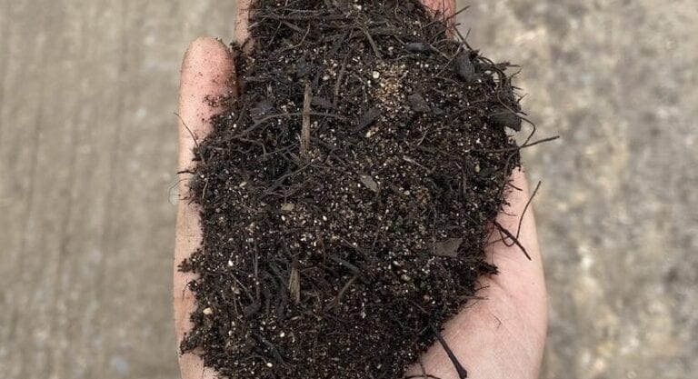 Soil Conditioner and Compost - Earthborn Australia